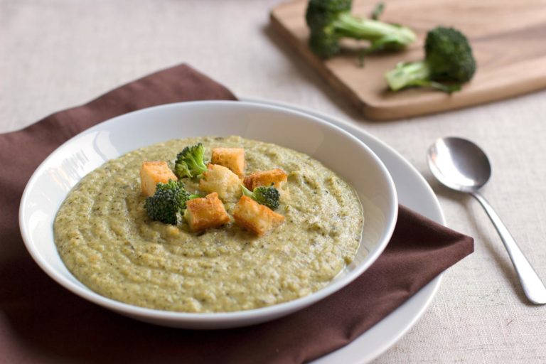 Thick & Creamy Broccoli Soup | La Terra Fina